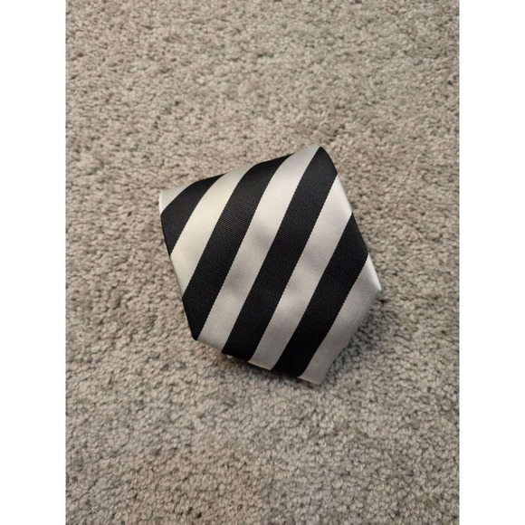 Giorgio Armani | Accessories | Giorgio Armani Cravatte Silk Tie Black ...